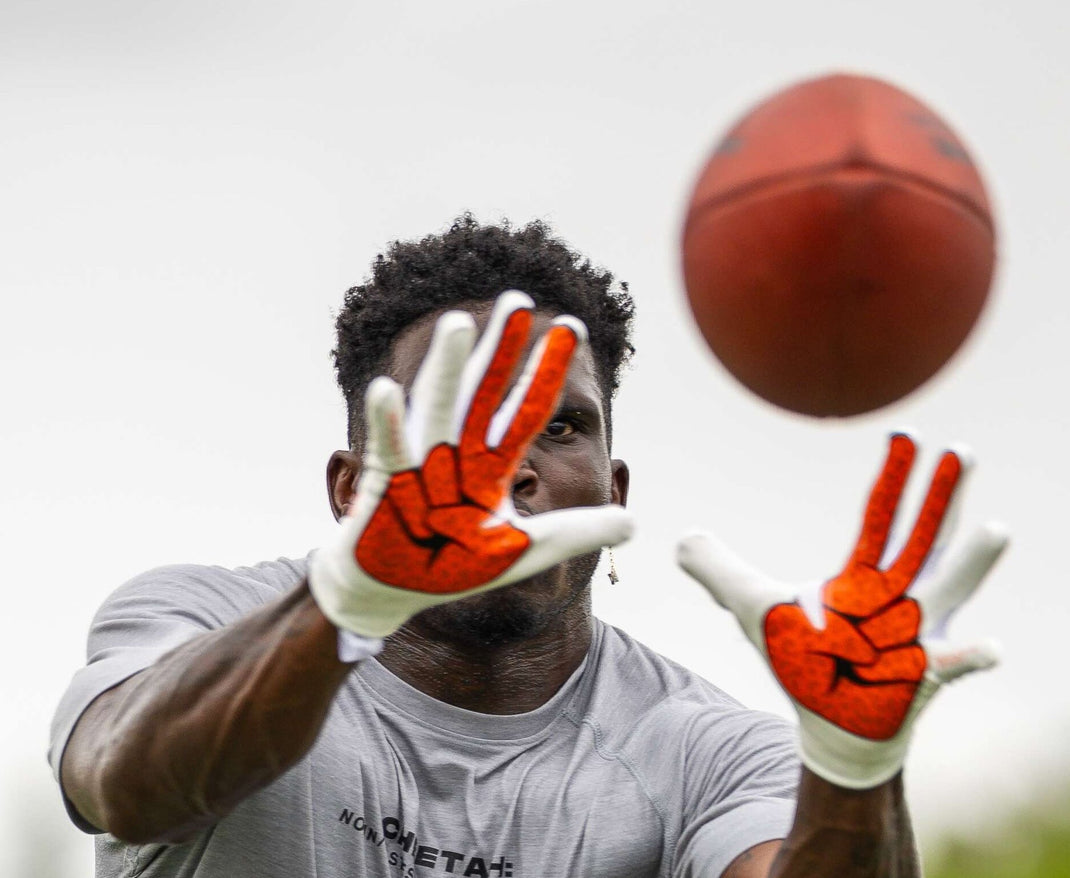 Receiver & Lineman Gloves | Sticky Football Gloves – Grip Boost